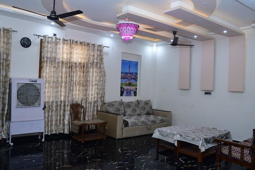 Sadia Villa, Your Home Away From Home - 勒克瑙