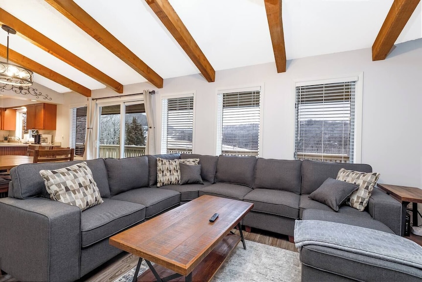 Galena Home With Golf Course View - 벨레뷰