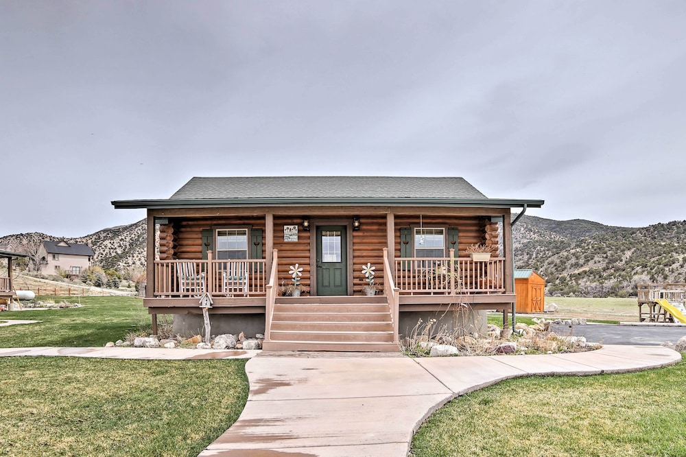 Rustic Cabin Near Palisade State Park W/ Deck! - Utah