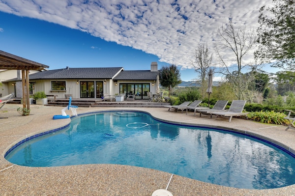 Tranquil Santa Rosa Home W/ Private Pool & Views! - Santa Rosa, CA