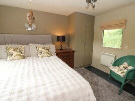 1 quarto, individualmente decorados, individualmente mobiliados