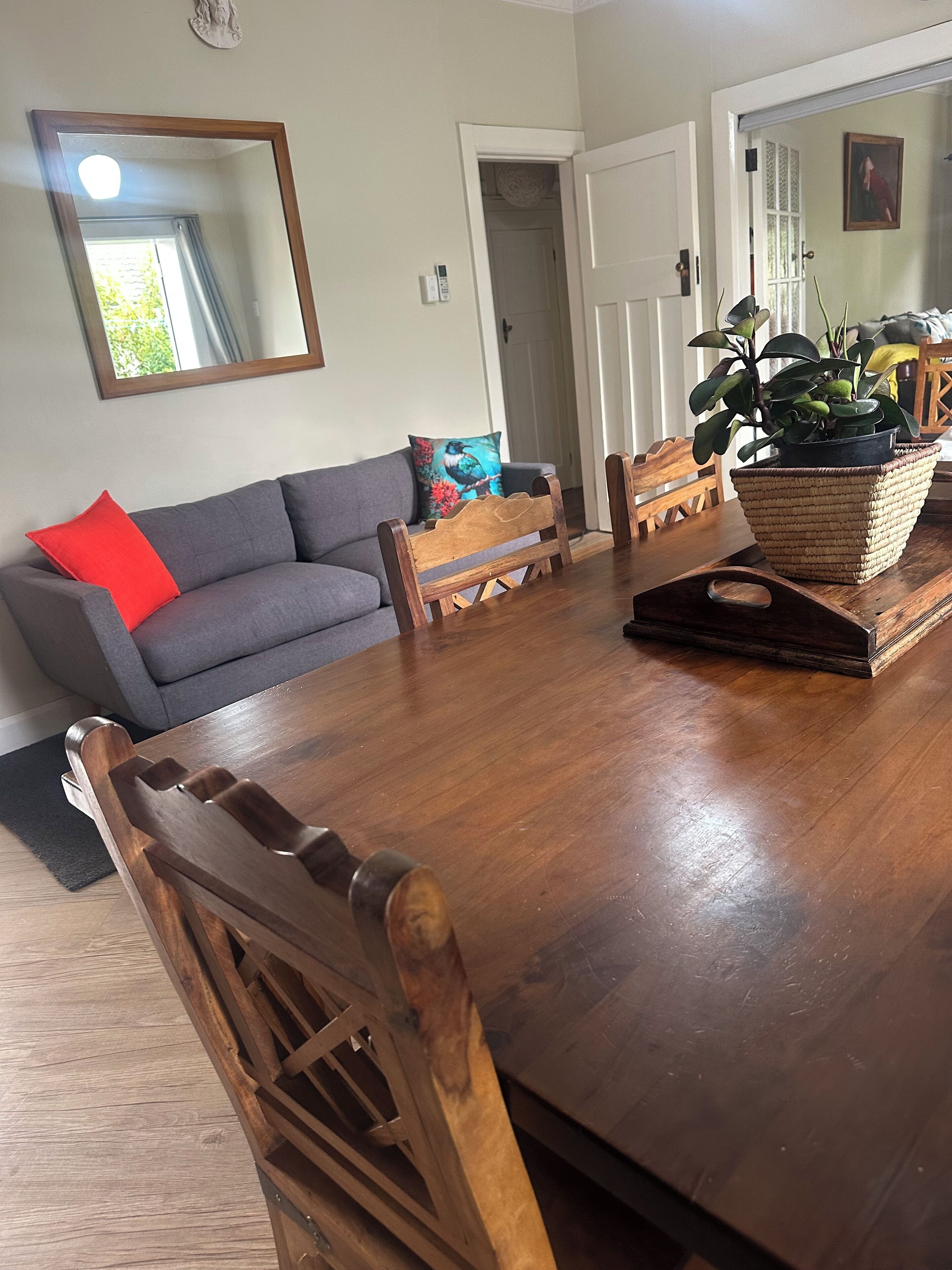Built For Teams: Spacious Multi-unit Stay With Secure Parking For 5 - Palmerston North