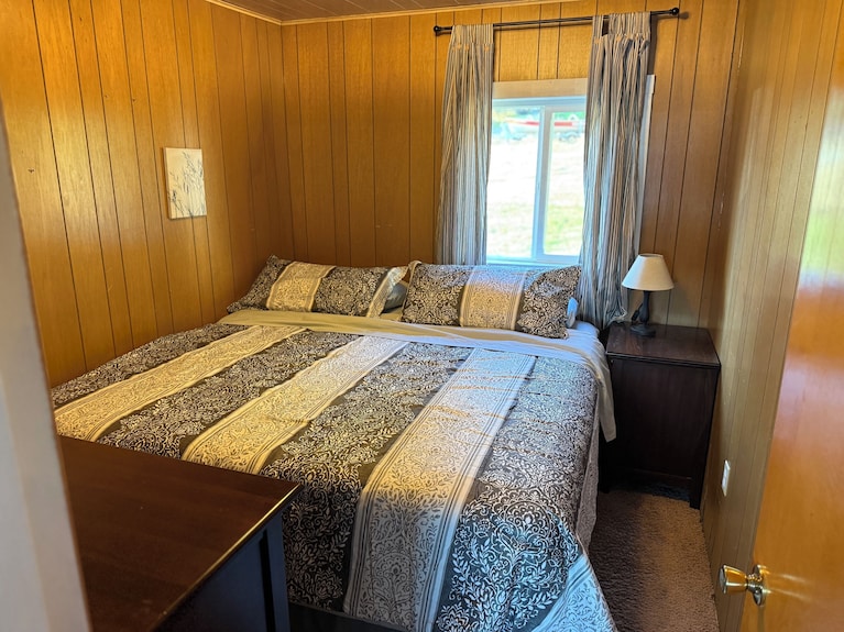 Adorable 2-bedroom Cabin In Anderson Island - Gig Harbor, WA