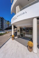 Fachada da propriedade