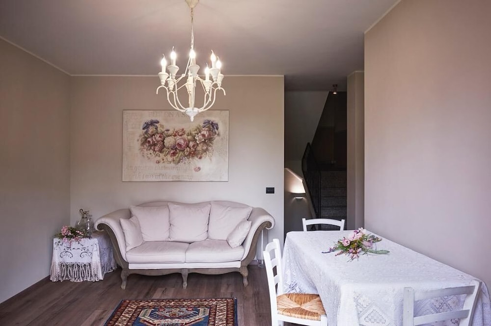 Cr Bnb Rozzano - Milan