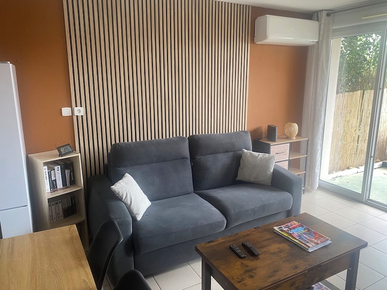 Family Vacation Apartment In Quiet Residence Sleeps 6 In Agde - Vias