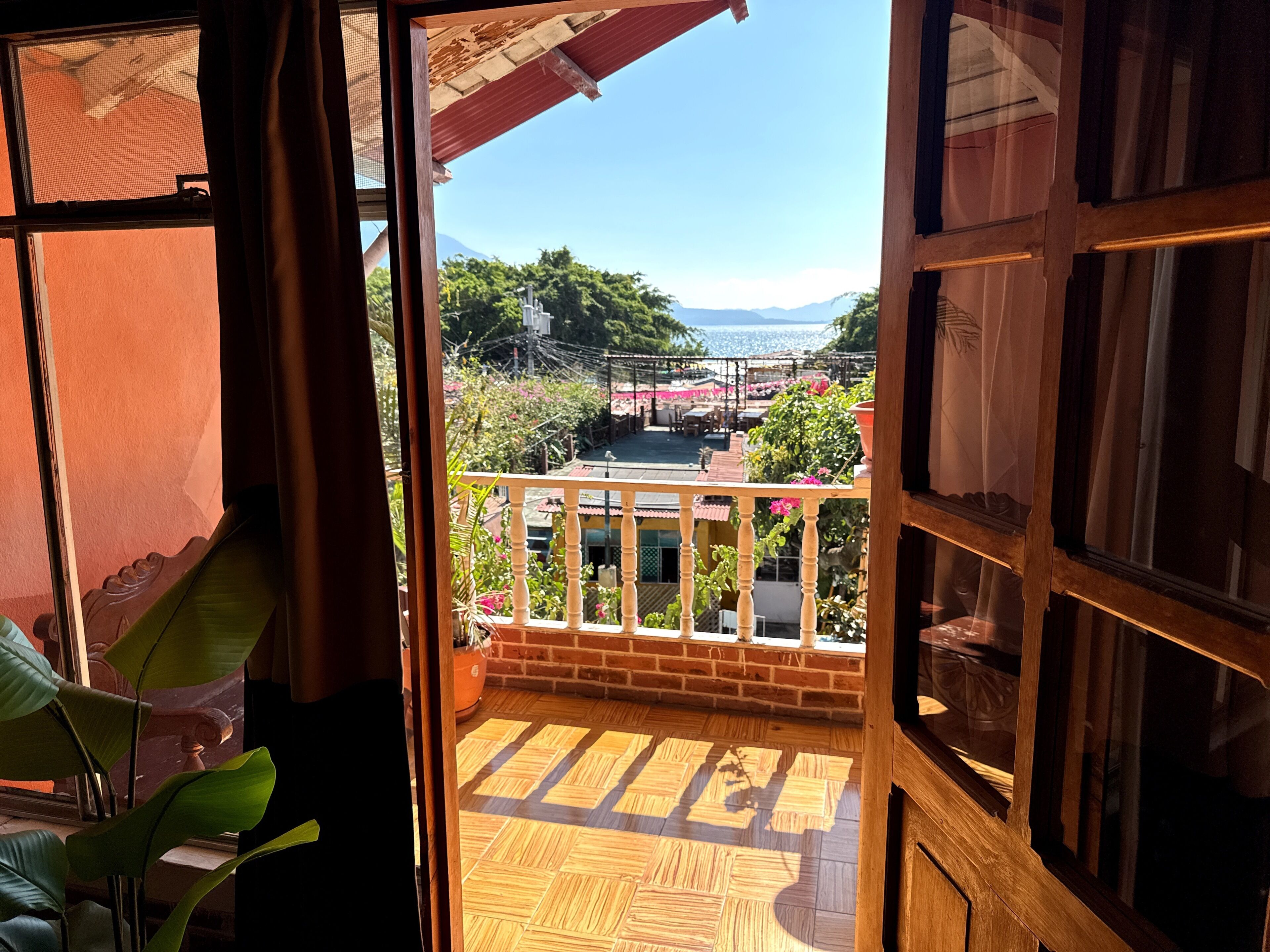 Quarto Clássico, varanda, vista para o lago | Terraço/pátio interior