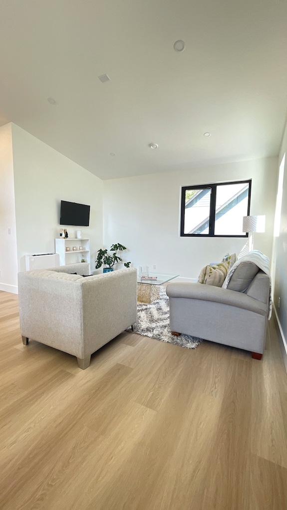 Charming 1-bedroom Apartment In Roberts Creek With Wifi. - 陽光海岸地區