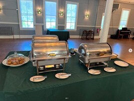 Café da manhã com buffet grátis nos fins de semana