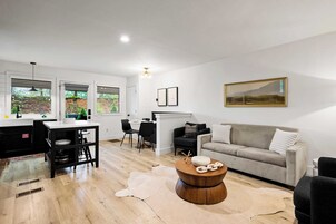 Casa (2 Bedrooms) | Interior