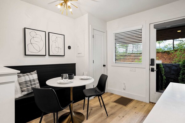 Arcade, Playground, Indoor Pool, Hot Tub, Firepit Minutes From Dollywood & National Parks 2 Firefly Mountain Suites By Avantstay - Gatlinburg, TN