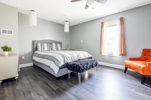 Casa | Ferro/tábua de engomar, Wi-fi grátis, roupa de cama fornecida