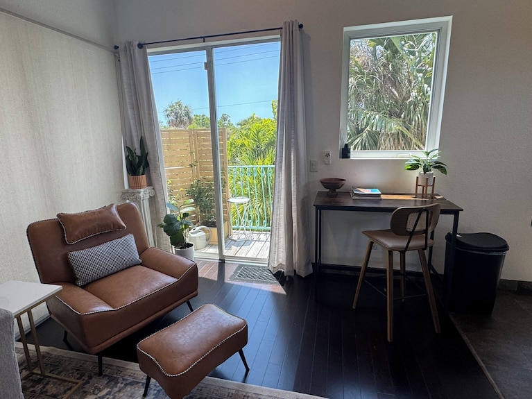 Private Tree Top Studio - 1 Mile To 5th Ave, All The Action & Naples Beach! - Naples, FL