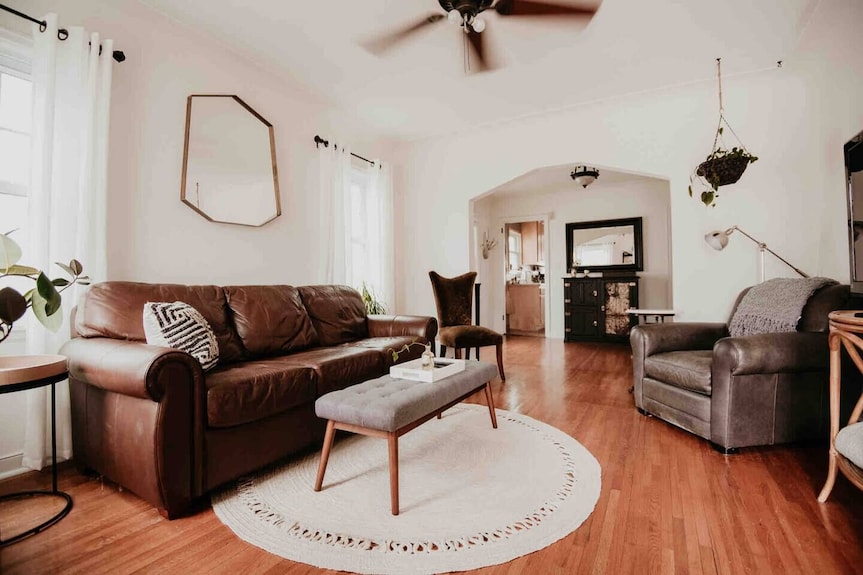 Charming City Tudor, Charming City Tudor Get Away - Bloomington