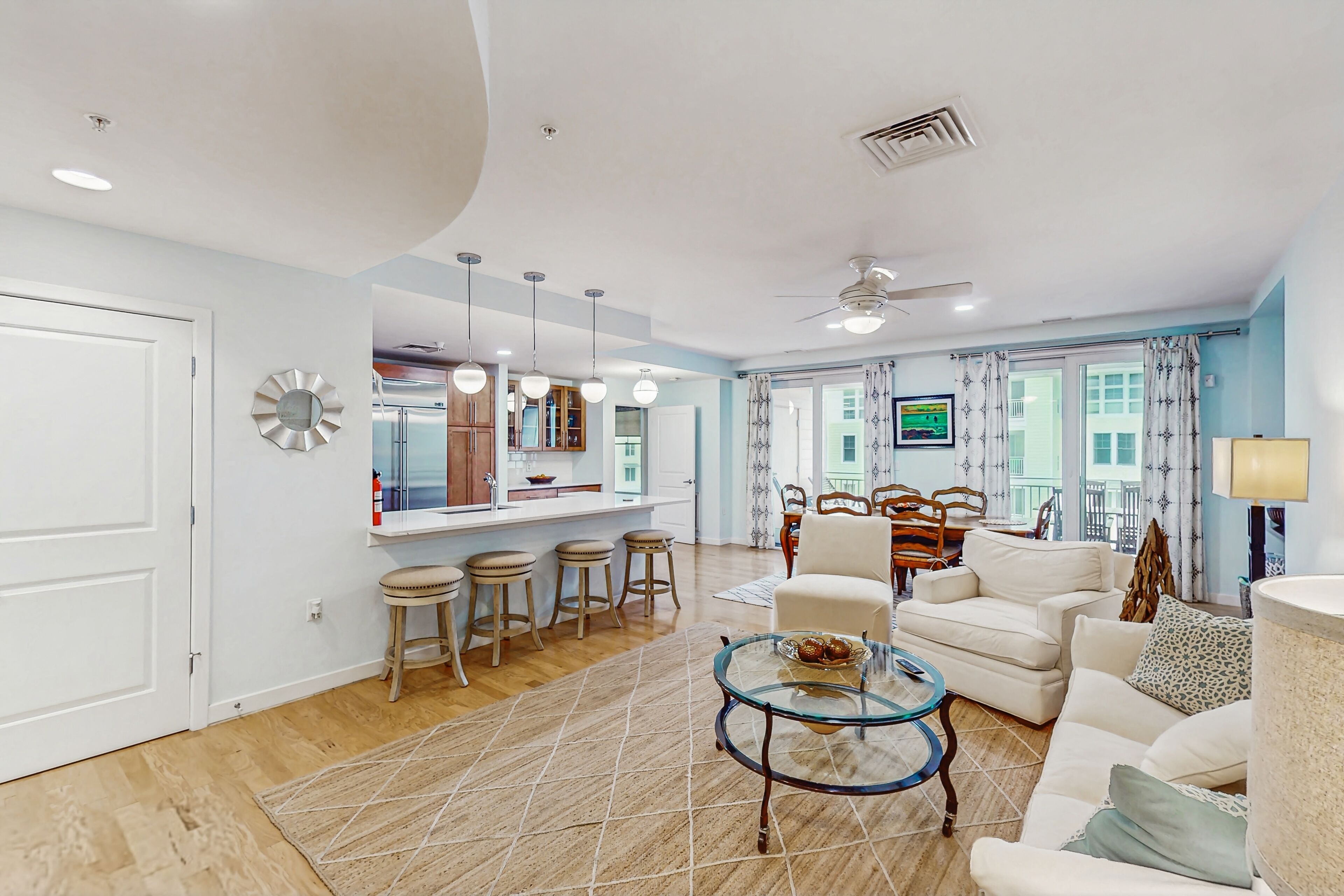 Cozy Condo Close To Beach With Ac, W/d, Fitness Room & Pool - Virginia Beach, VA