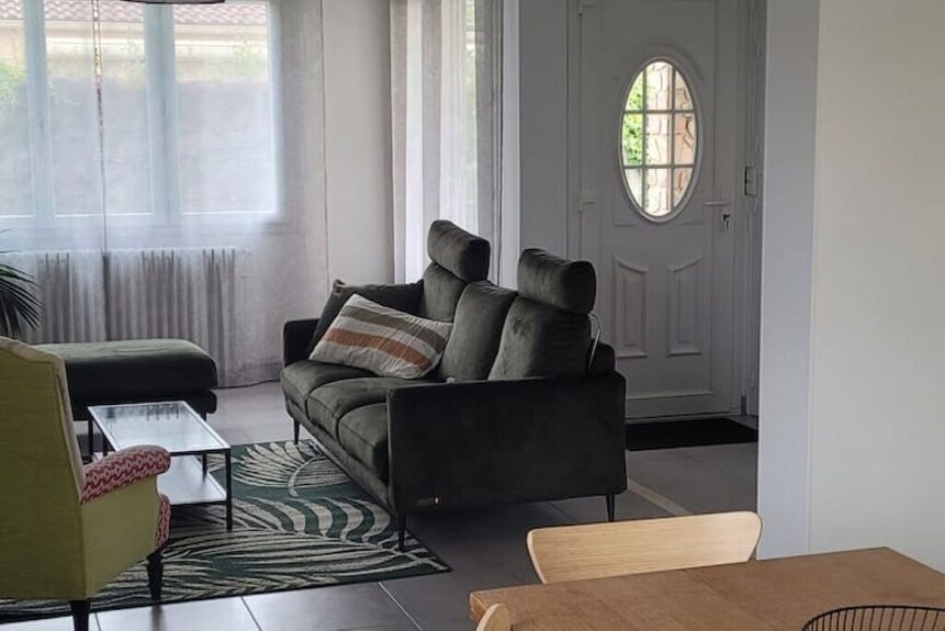 Logement En Entier · Mouilleron-le-captif, France Entièrement Rénovée En 2025 - ibis La Roche Sur Yon Vendespace