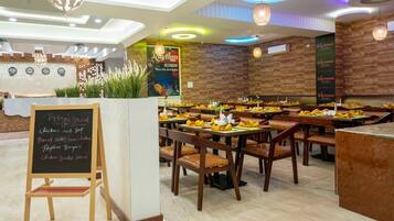 TV LED 32 polegadas com canais via satélite, impressoras