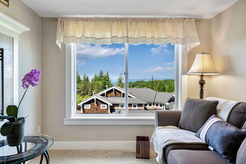 Stylish Bellevue 5br/2.5ba Upper Unit | Lego Fun! - Issaquah, WA