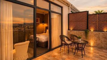 Double Room with Terrace | Terraço/pátio