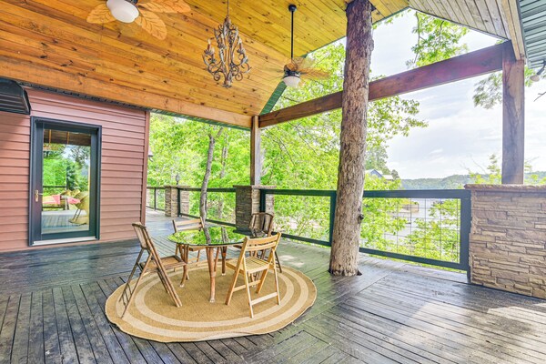 Upscale Getaway On Smith Lake W/ Boat Dock - Alabama