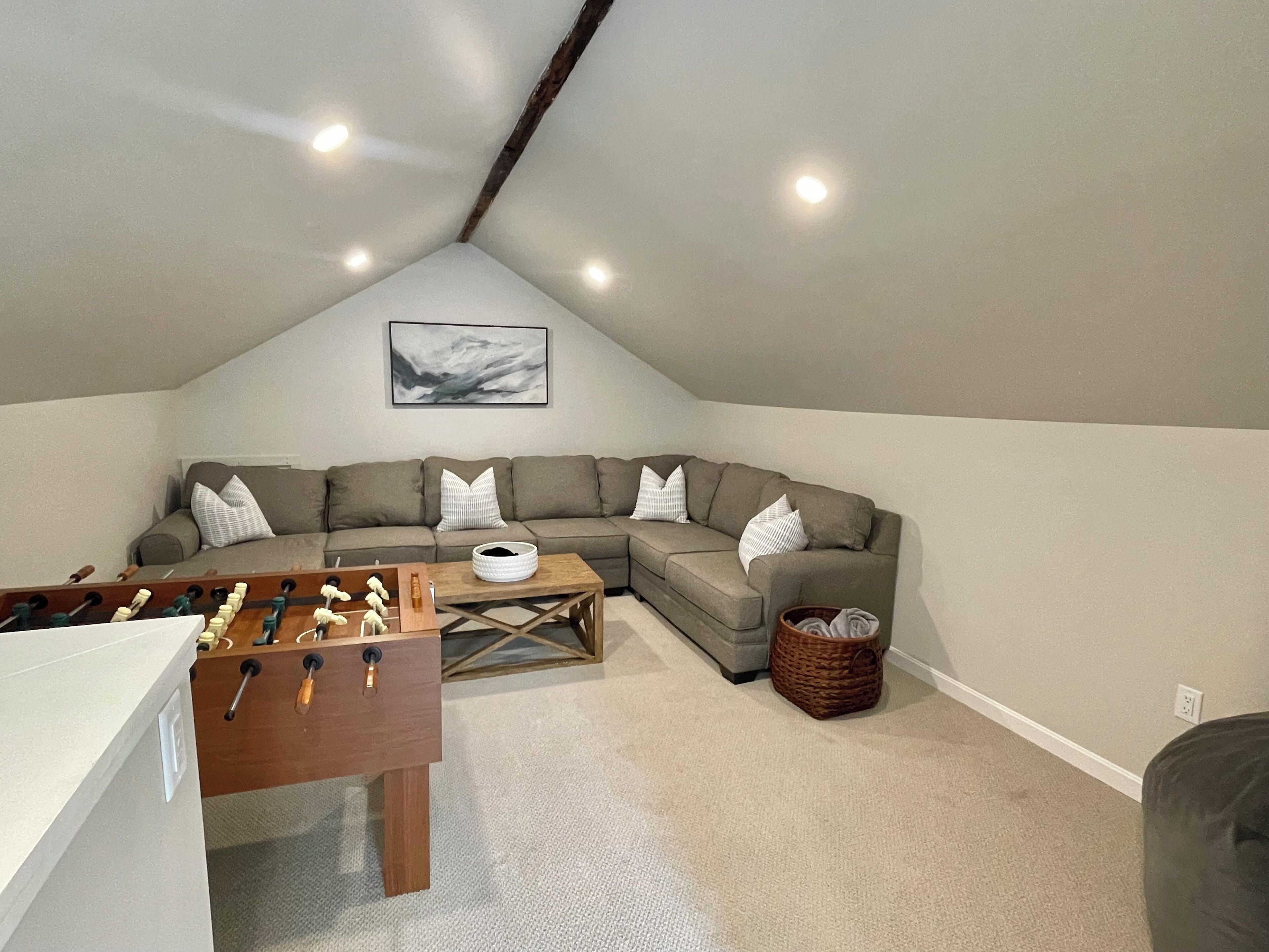 Downtown Ludlow, Walk To Ski Shuttle, Room For Multiple Families, Pet Friendly! - Ludlow, VT