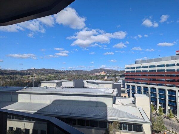 "Grace" 2b2b Modern Apartment In Woden - Queanbeyan