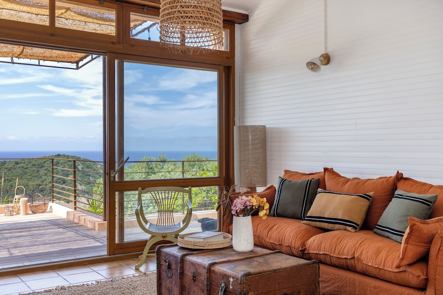 House Between Sea And Scrubland Near Arone Beach In Piana, Corsica - Cargèse