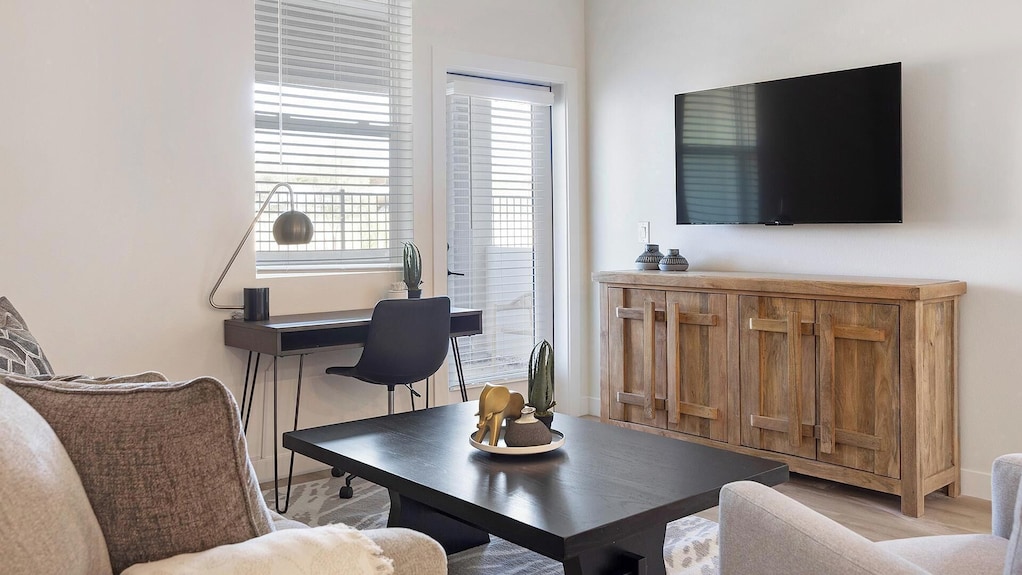 Landing | Beautiful 2bd, Gym, Clubhouse - Casa Grande, AZ