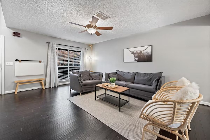 Spacious Modern Home W/ Pool Hot Tub Game Room - Grapevine, TX