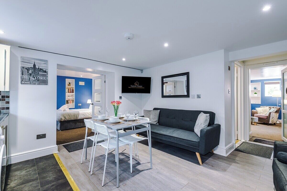 Two Br Apt By Eason Stays Short Lets Sheffield - Sheffield