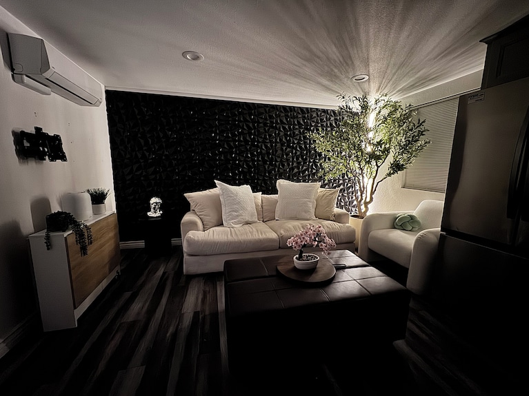 Guesthouse Private Jacuzzi Perfect Getaway - San Bernardino, CA