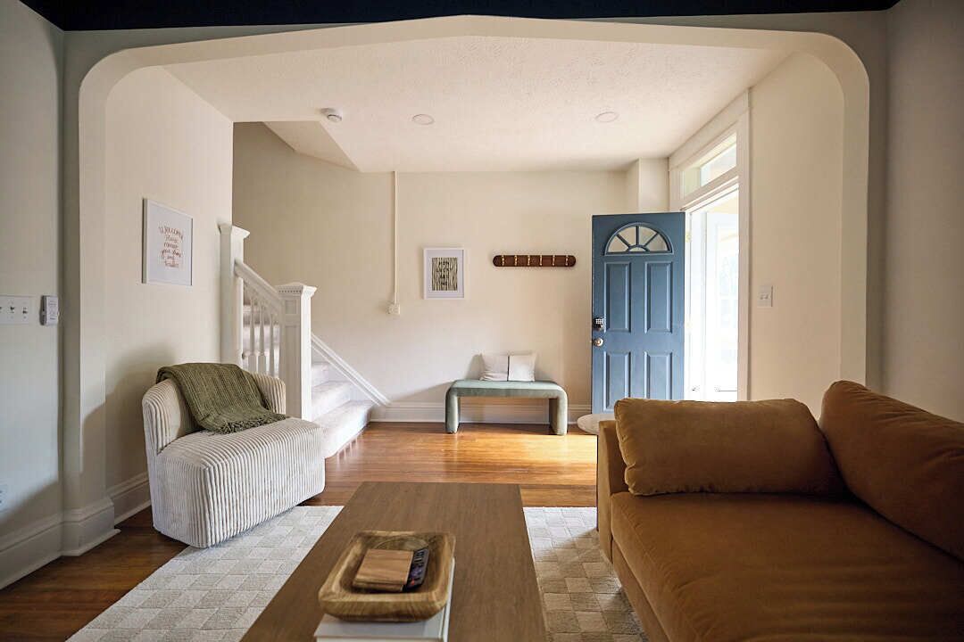 New 3br/2.5ba  Prime Area 2 Min To Zoo/old Market, King Ensuite, + Free Parking - Council Bluffs, IA