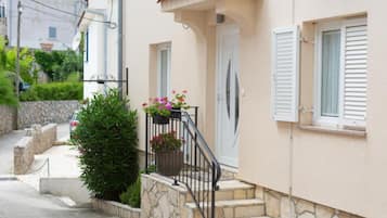 Apartamento (One-Bedroom Apartment With Terrace An) | Exterior