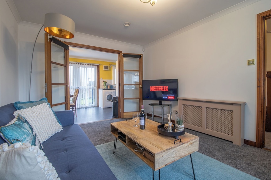 Ideal Contractor Stay | 2-bed Near Glasgow Fort - Glasgow