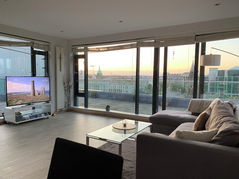 Luxurious Penthouse In The Heart Of Dublin - Dublin, Ireland