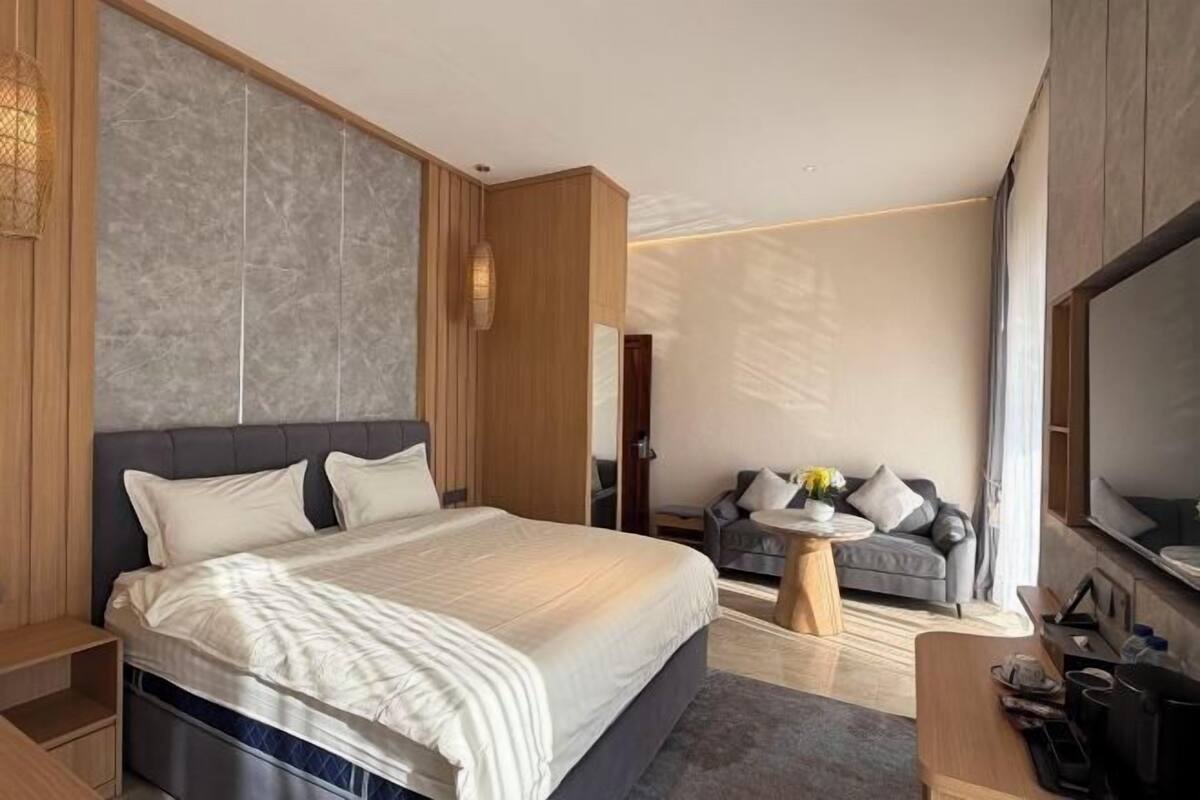 Minibar com produtos grátis, cortinas/cortinados opacos, Wi-fi grátis