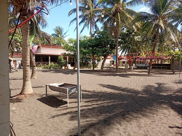 Hotel O Leonor Beach And Resort - Lemery