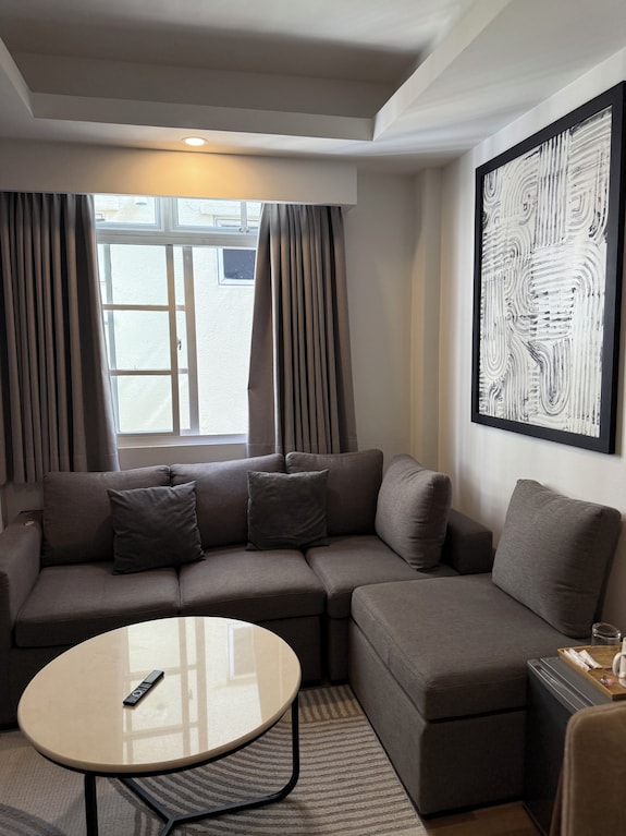 Club Three Executive Suite Near Beach - Malé