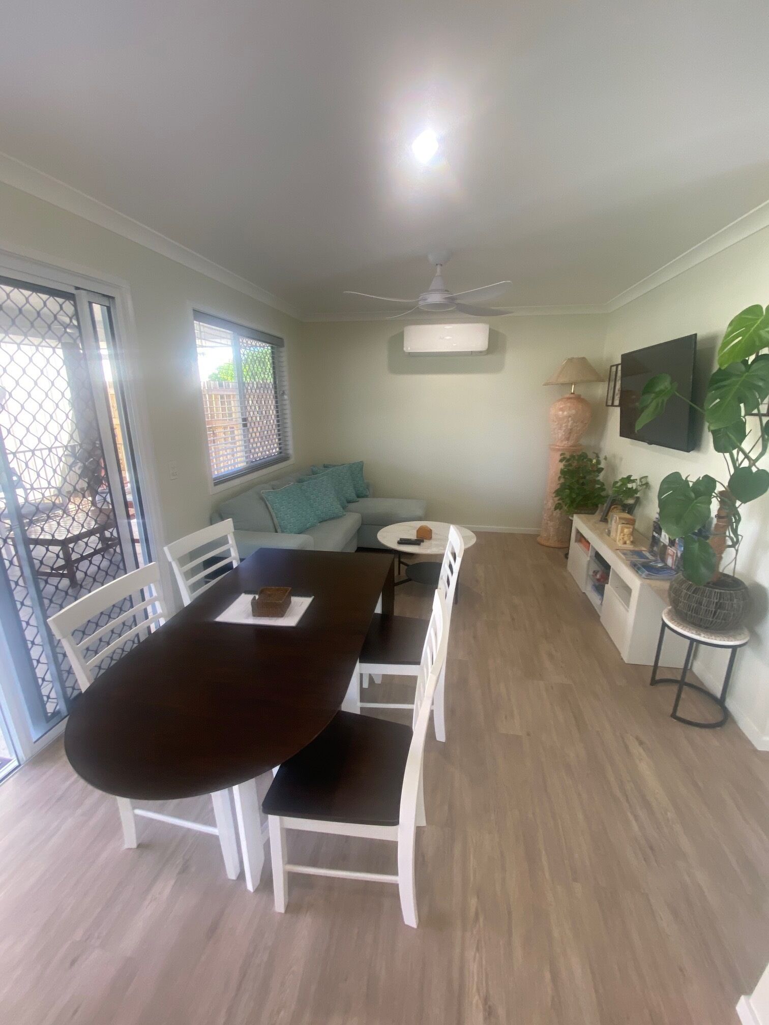 Brand New 2br Coastal Home W/ Outdoor Entertaining  350m To Beach, Pier & Cafes - Hervey Bay