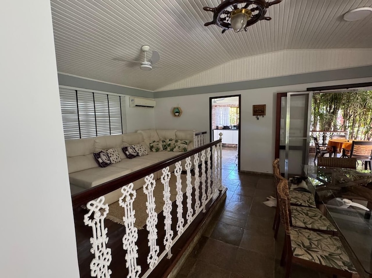 Casa De Família Em São Sebastião - São Sebastião