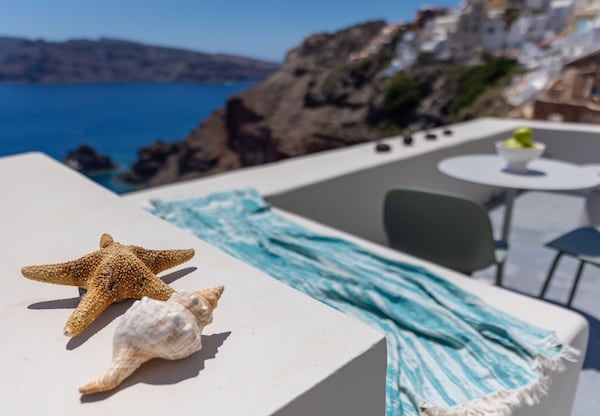 Kyrkos Collection - Oia