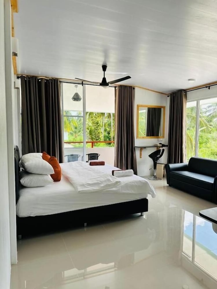 Dacha Thoddoo White Sand - Maldives