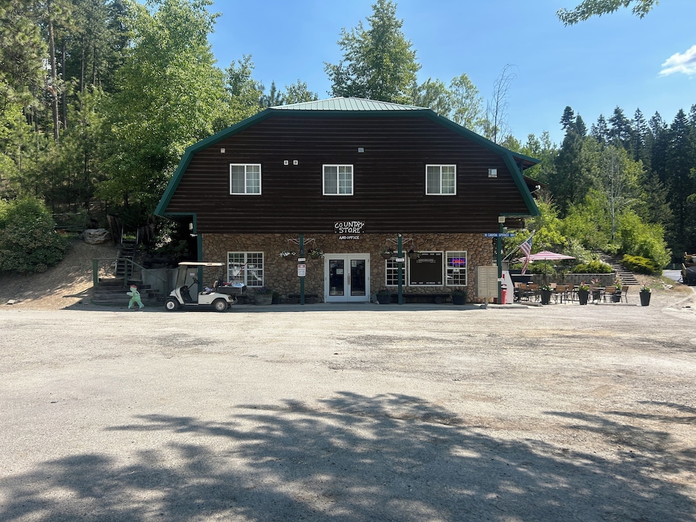 Deer Lake Resort - Loon Lake, WA