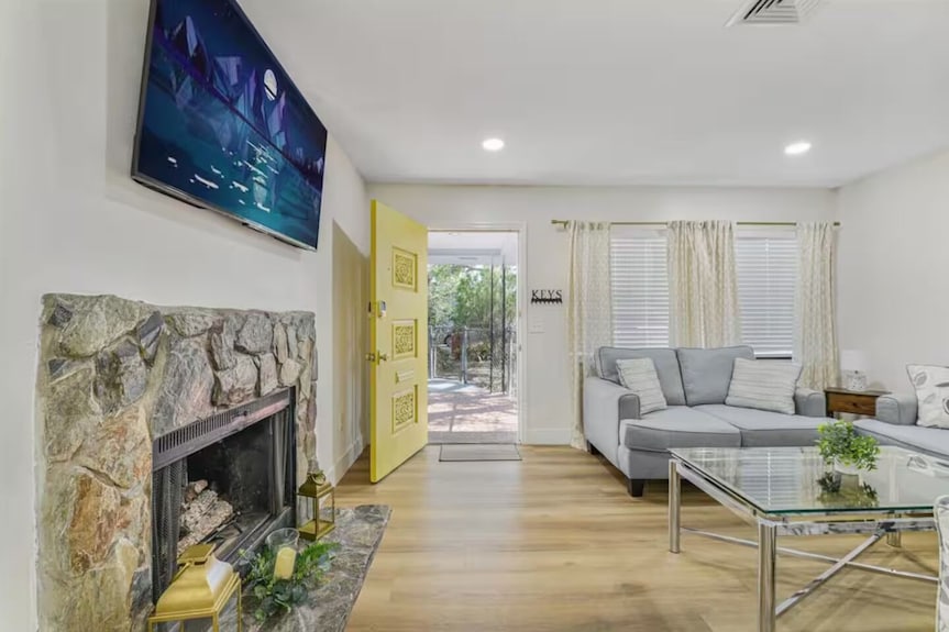 Cozy 3br Home Near Beach & Park - Clearwater, FL