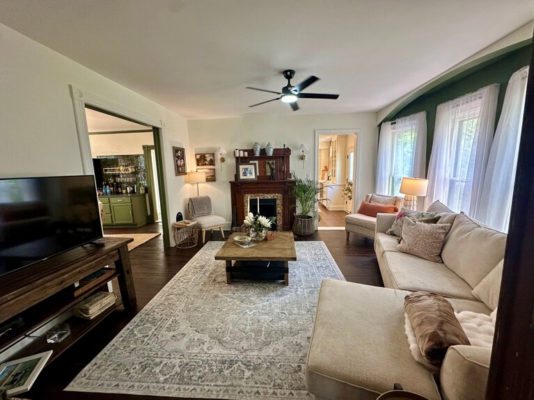 Elegant Retreat With Pool, Screened Porch Just Steps From Shops, Dining & Fun! - Elk Neck State Forest, North East