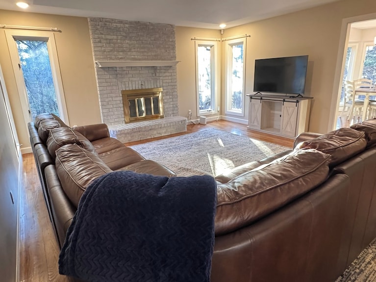 Sleeps 15+, Teams & Families, Lake Shawnee & Sports, Rec Room, Decks & Parking - Topeka, KS