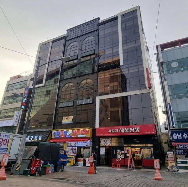 Busan Almond Kids Pool Villa Nampo - Busan