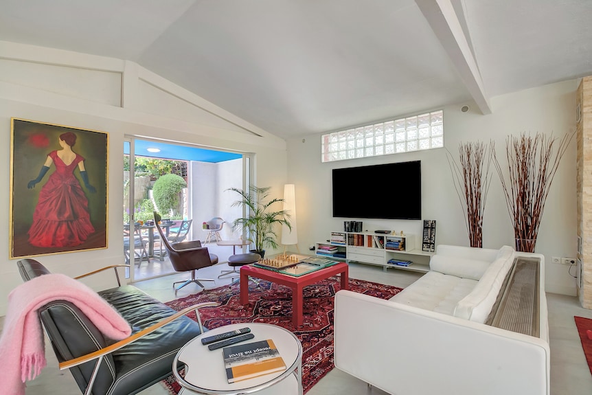 Antibes Loft Retreat, Juan Les Pins, France - Antibes