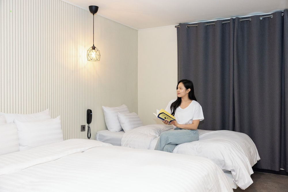 Hotel Wol Ansan - Ansan-si