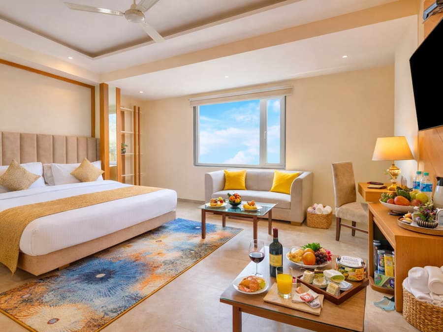 Roupas de cama premium, frigobar, quartos à prova de som